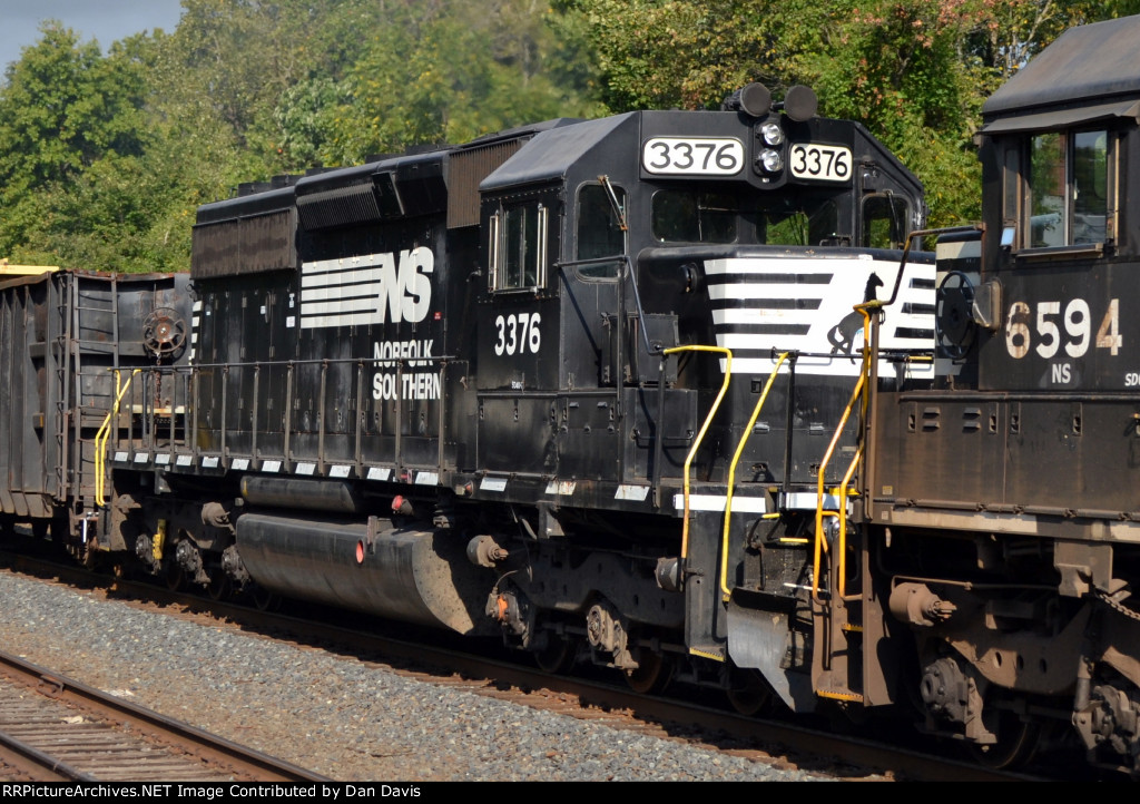 NS SD60 3376 (Ex CR) trails fourth out on 18G